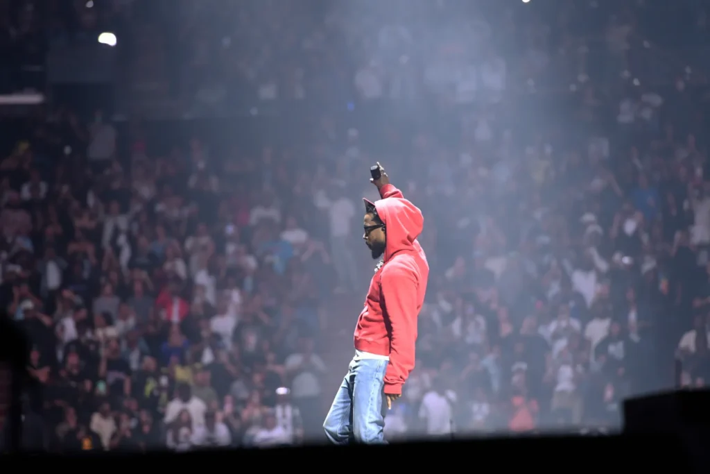 Kendrick Lamar Takes Over Drake’s hometown, Tornado – TRE60 | Music ...
